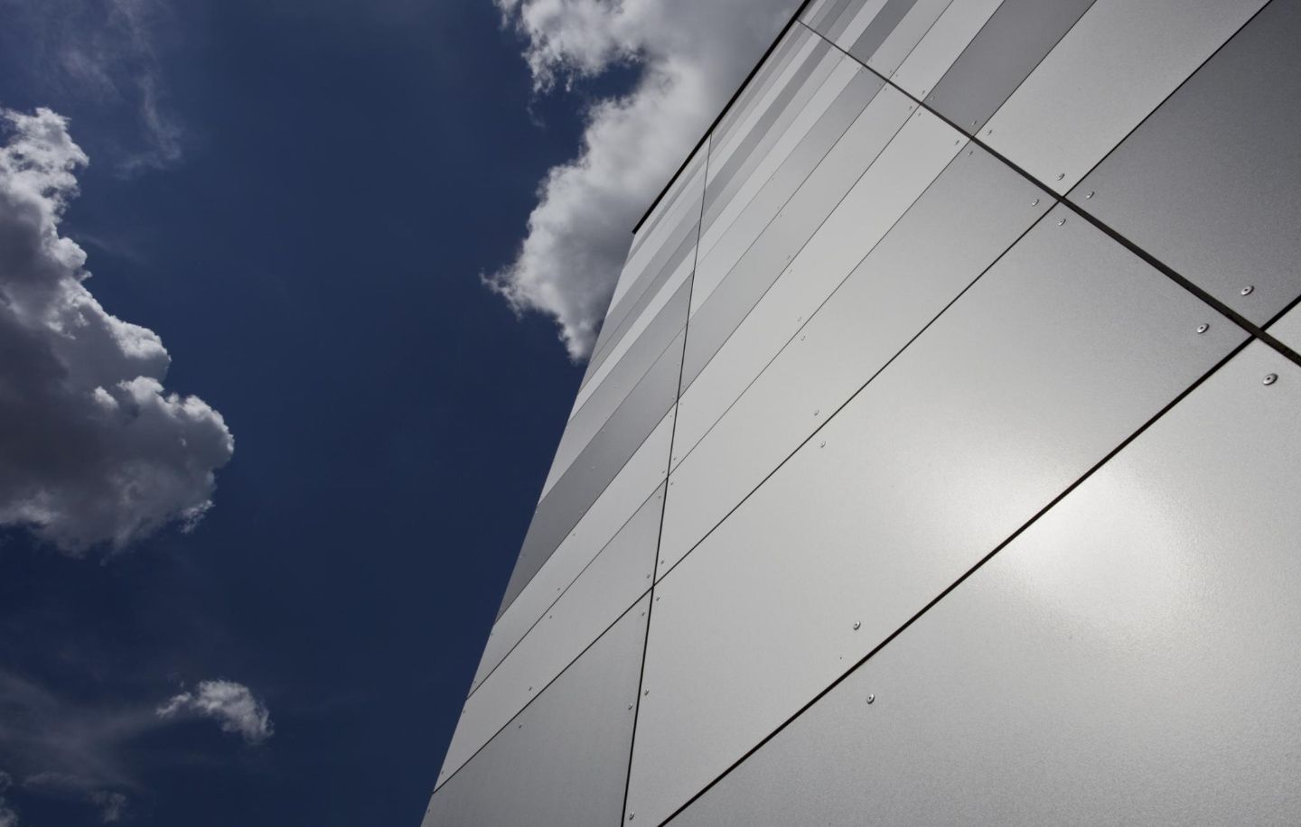 Trespa® Meteon®: La elección inteligente para fachadas arquitectónicas